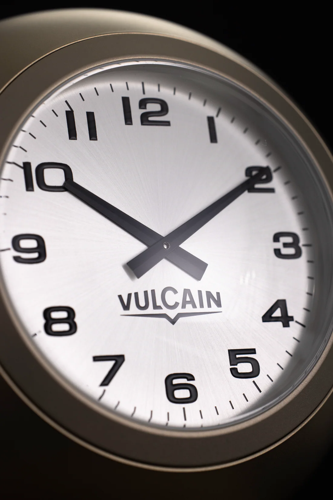 Vulcain VTCLOCK Limitli Üretim Masa Saati Abt Saat