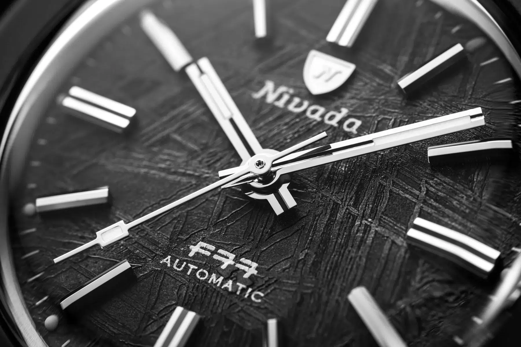 Nivada Grenchen F77 Ceramic Meteorite Limitli Üretim Otomatik Erkek Kol ...